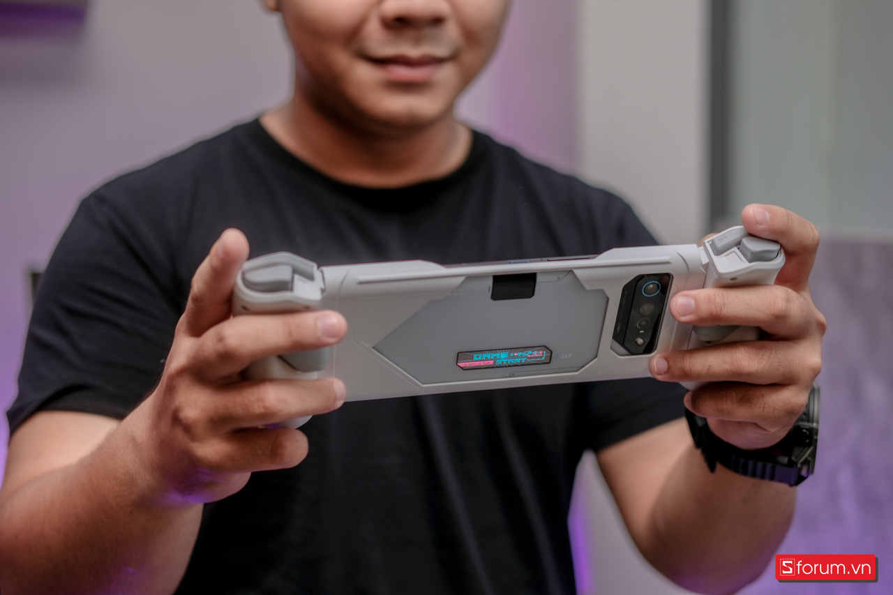 Trải nghiệm bộ đôi song sát ROG Phone 7 Ultimate và Kunai 3: Thú vị ...