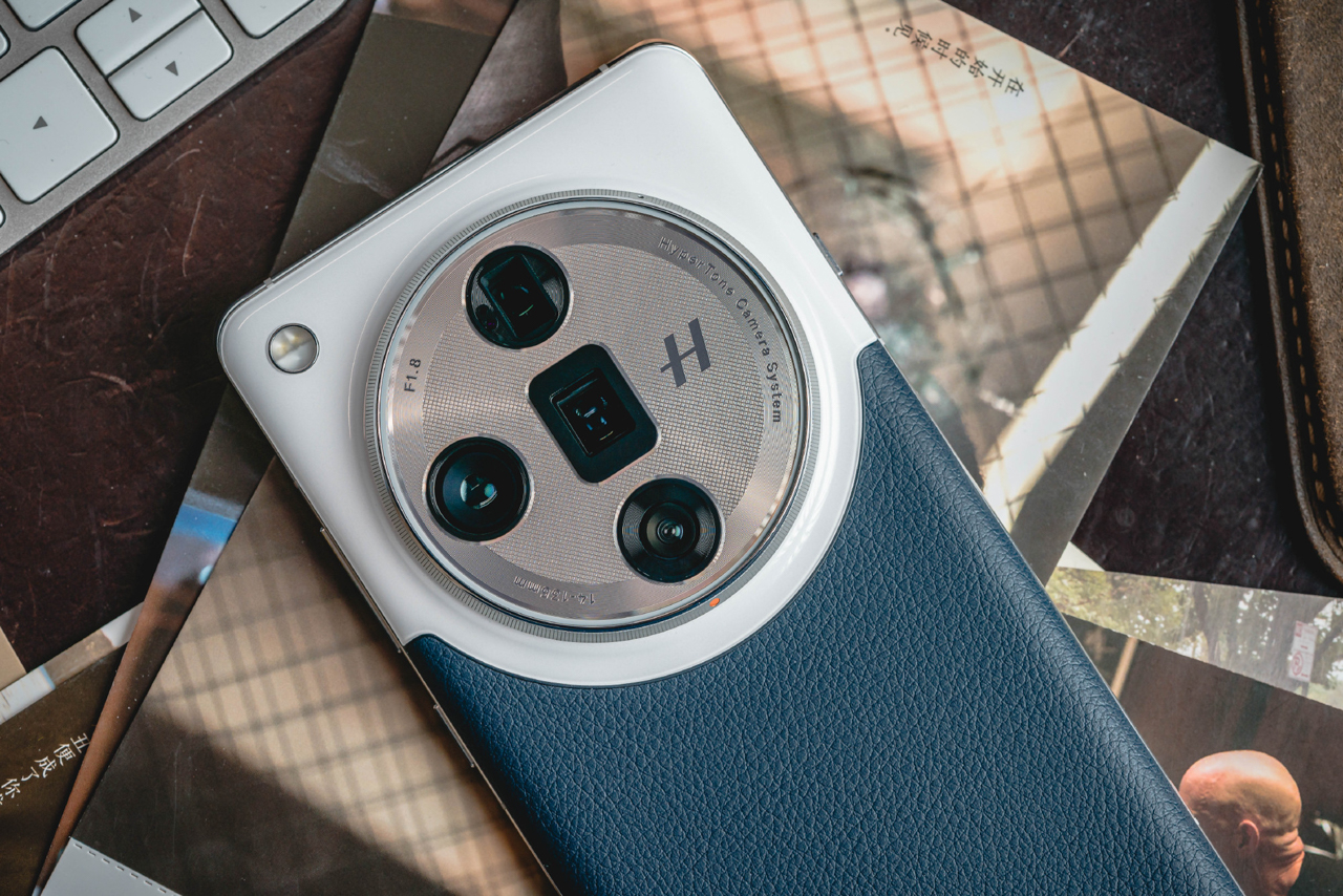 Cận cảnh OPPO Find X7 Ultra: Đẳng cấp camera phone, 2 ống kính tiềm vọng, Snapdragon 8 Gen 3 ...