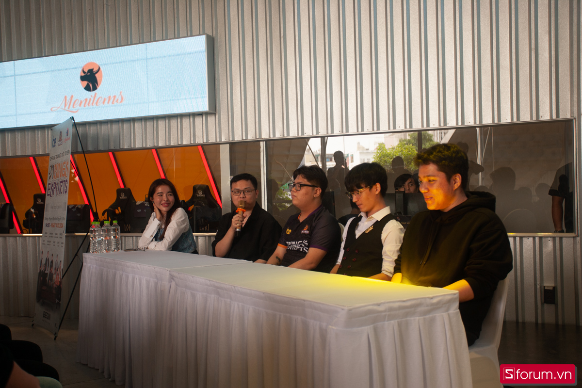 Offline ra mắt Viking Esports - Sofm úp mở khả năng trở lại thi đấu