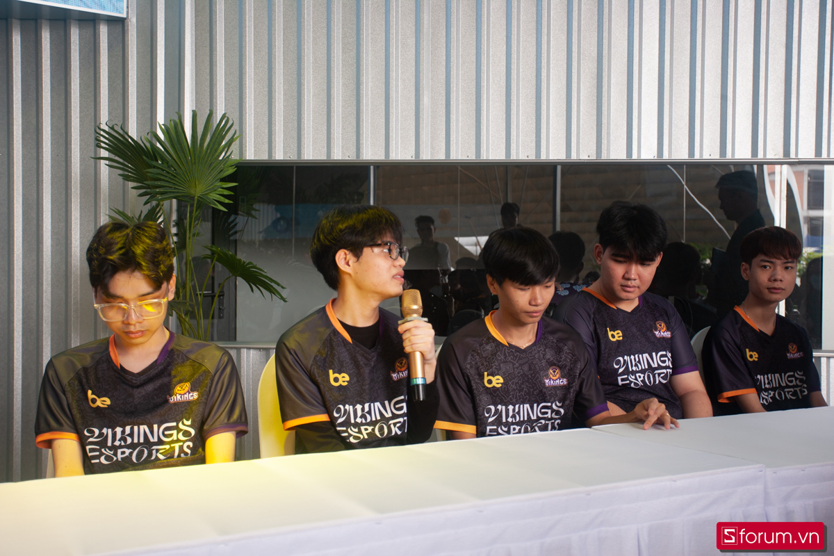 Offline ra mắt Viking Esports - Sofm úp mở khả năng trở lại thi đấu