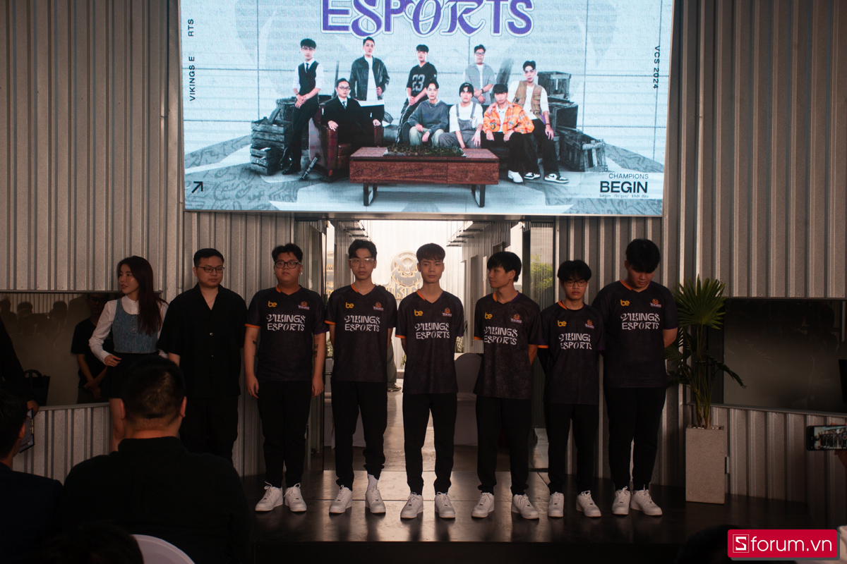 Offline ra mắt Viking Esports - Sofm úp mở khả năng trở lại thi đấu