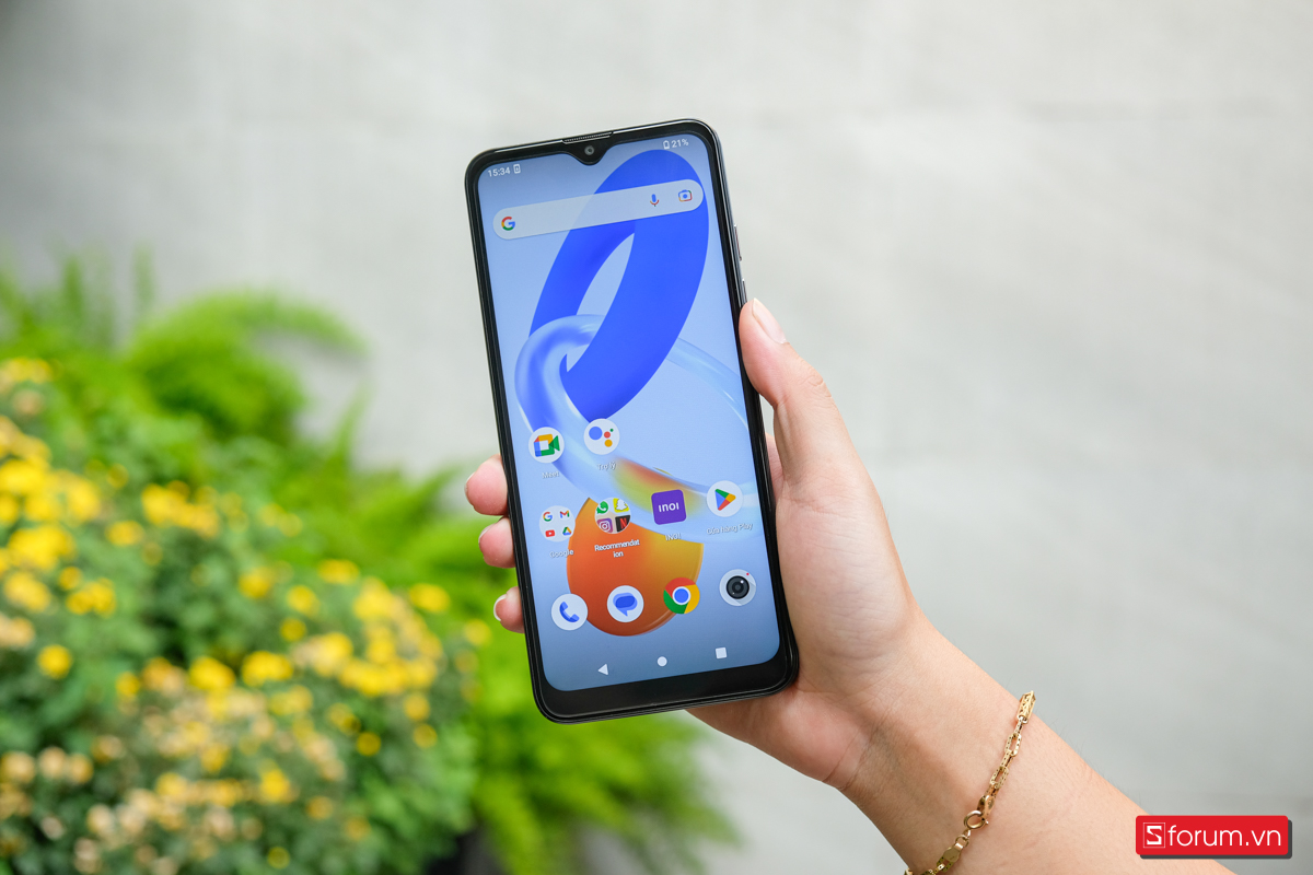 Trên tay INOI Note 13s: Màn hình lớn gần 7 inch, ngoại hình như 15 Pro ...