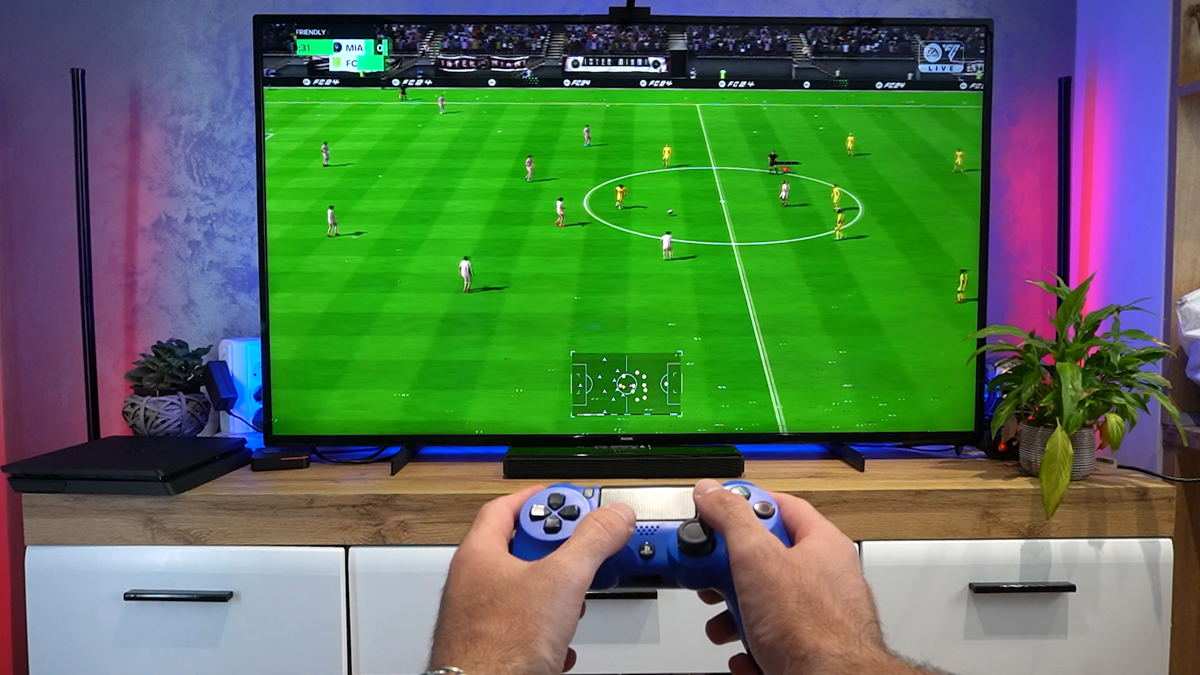 Sony PlayStation 4 Slim: Sau 8 năm ra mắt, liệu có đáng mua nữa không?