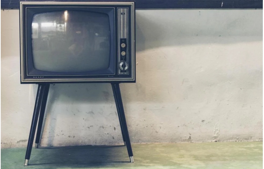 Tivi CRT là gì? Nguyên lý hoạt động và ưu nhược điểm của tivi CRT