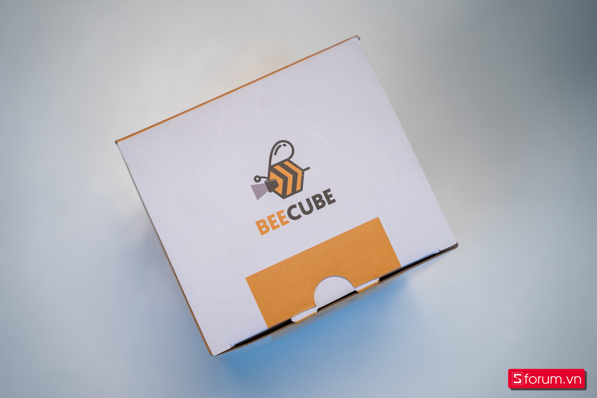 Trên tay máy chiếu mini Beecube X1 Gen 2: Xem phim đã, không quảng cáo với giá chỉ 1.79 triệu