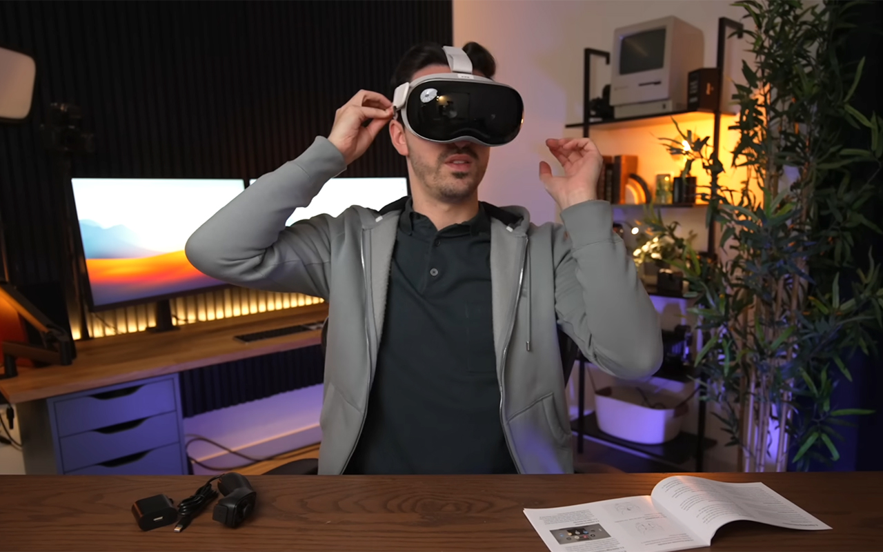 Cận cảnh Apple Vision Pro "pha-kè" 500 đô: Thiết kế giống đến 90%, đầy ...