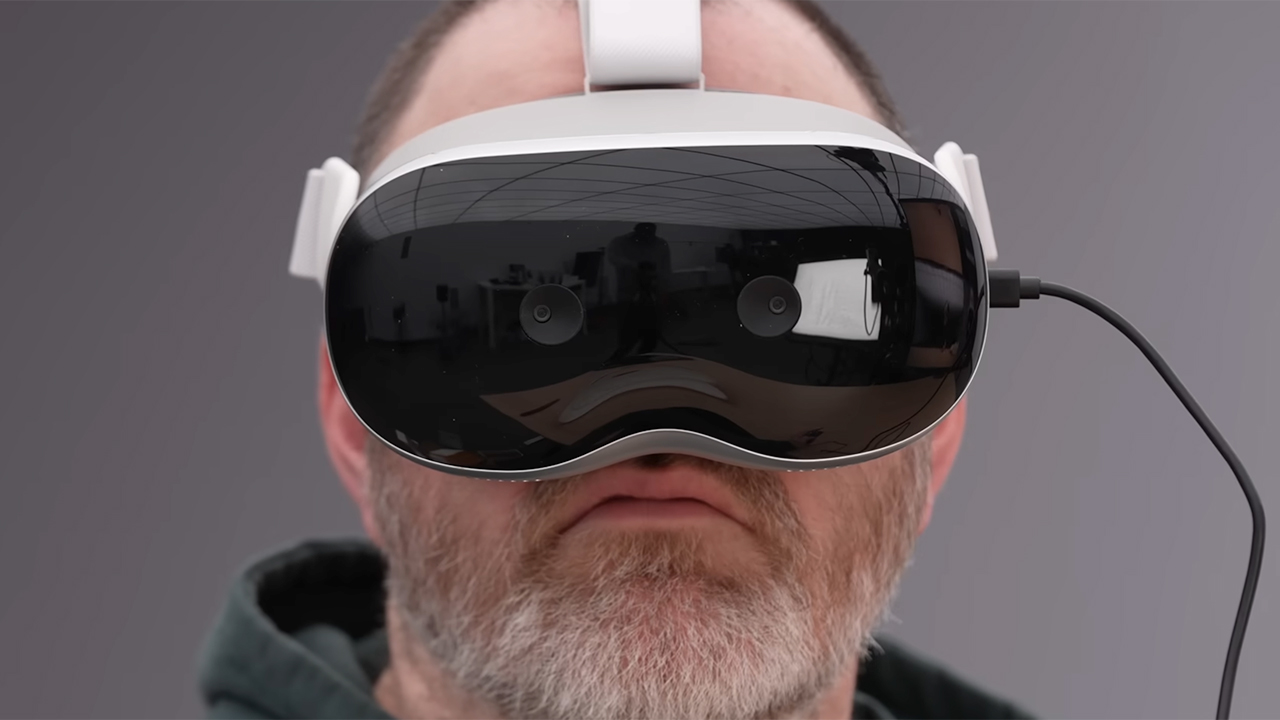 Cận cảnh Apple Vision Pro "pha-kè" 500 đô: Thiết kế giống đến 90%, đầy ...