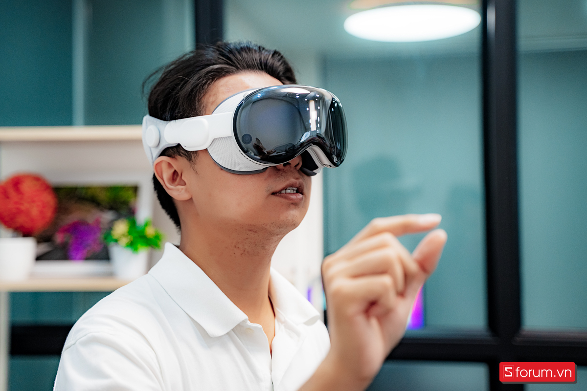 Mark Zuckerberg "chê" Vision Pro kém hơn so với Quest 3 của Meta