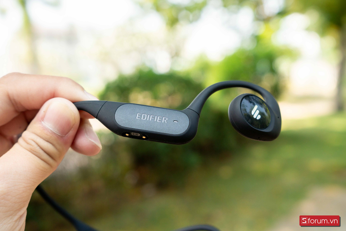 Trên tay tai nghe Open Ear Edifier Comfo Run: Thiết kế bám tai chắc ...