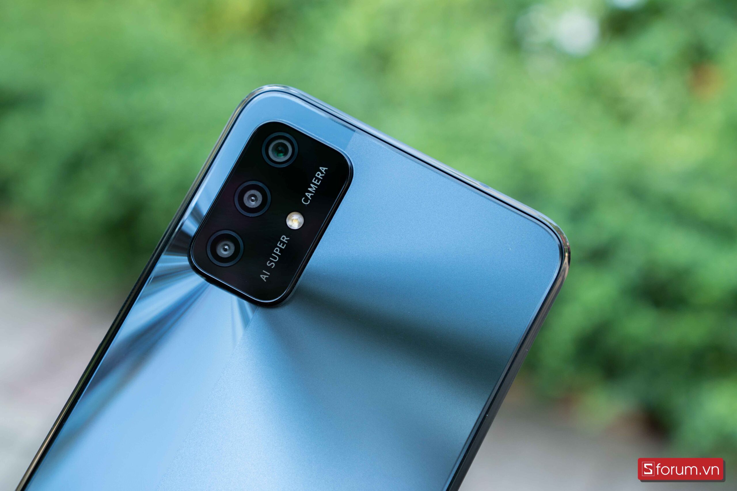 Trên tay INOI A83: Smartphone có mặt lưng và pin tháo rời, hiệu năng ...