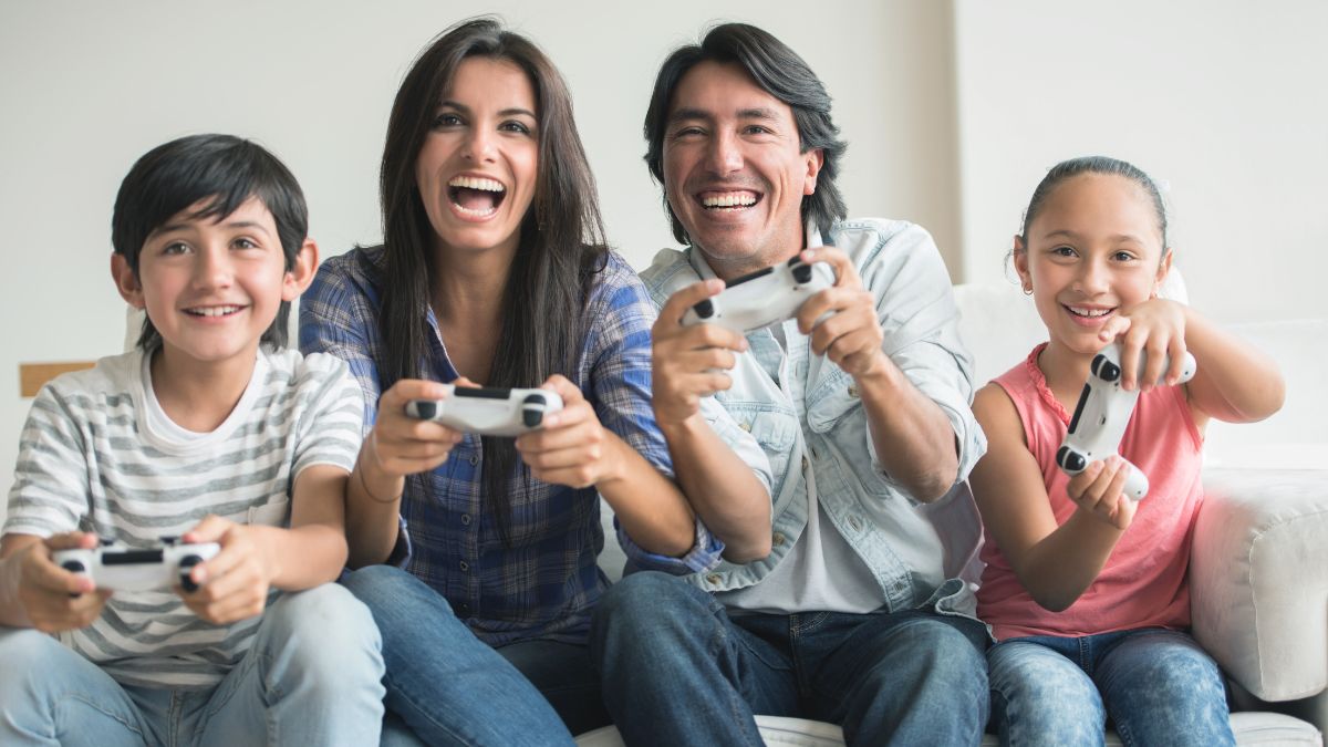 Top những game gia đình cực vui để cả nhà cùng chơi nhân ngày 8/3