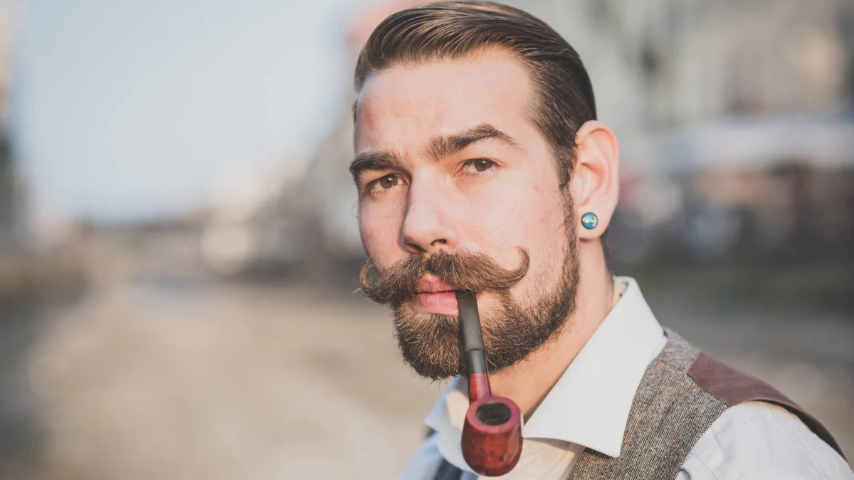 Gợi ý 5 kiểu râu ria mép đẹp, cuốn hút cho nam giới