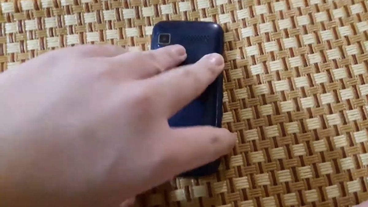 Cách lắp sim điện thoại Masstel đơn giản cho bạn mới